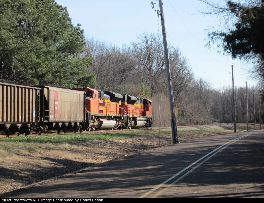 A couple of BNSF ACe's lead yet another coal train for Plant Scherer east